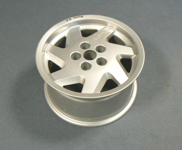 A082G6041F (082G6041) REAR WHEEL (8.5 x 15 1988 to1992)