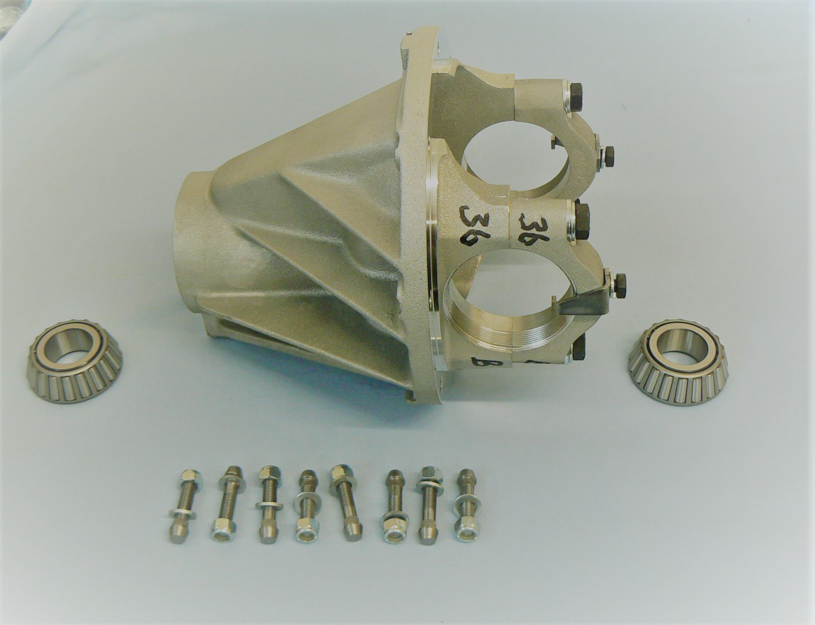 SJ026R0012 ALLOY DIFF HOUSING, L169