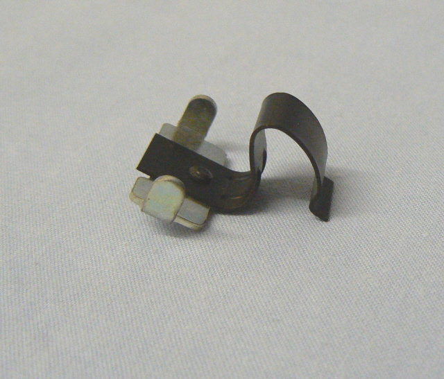 SJ036M0053 CLIP, HEADLAMP RIM to BOWL