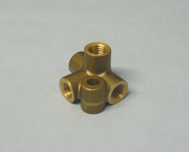 SJ050J0015 FOUR WAY BRAKE PIPE UNION