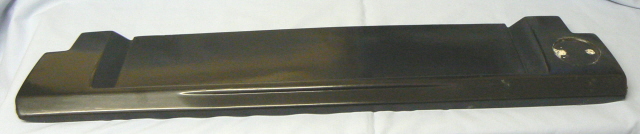 SJ082B0095 REAR NUMBER PLATE PLINTH (with badge recess) 1993 -2002