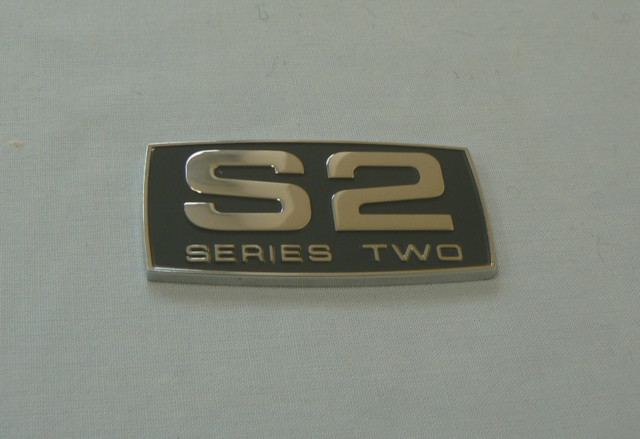 X054B1425Z BADGE S2